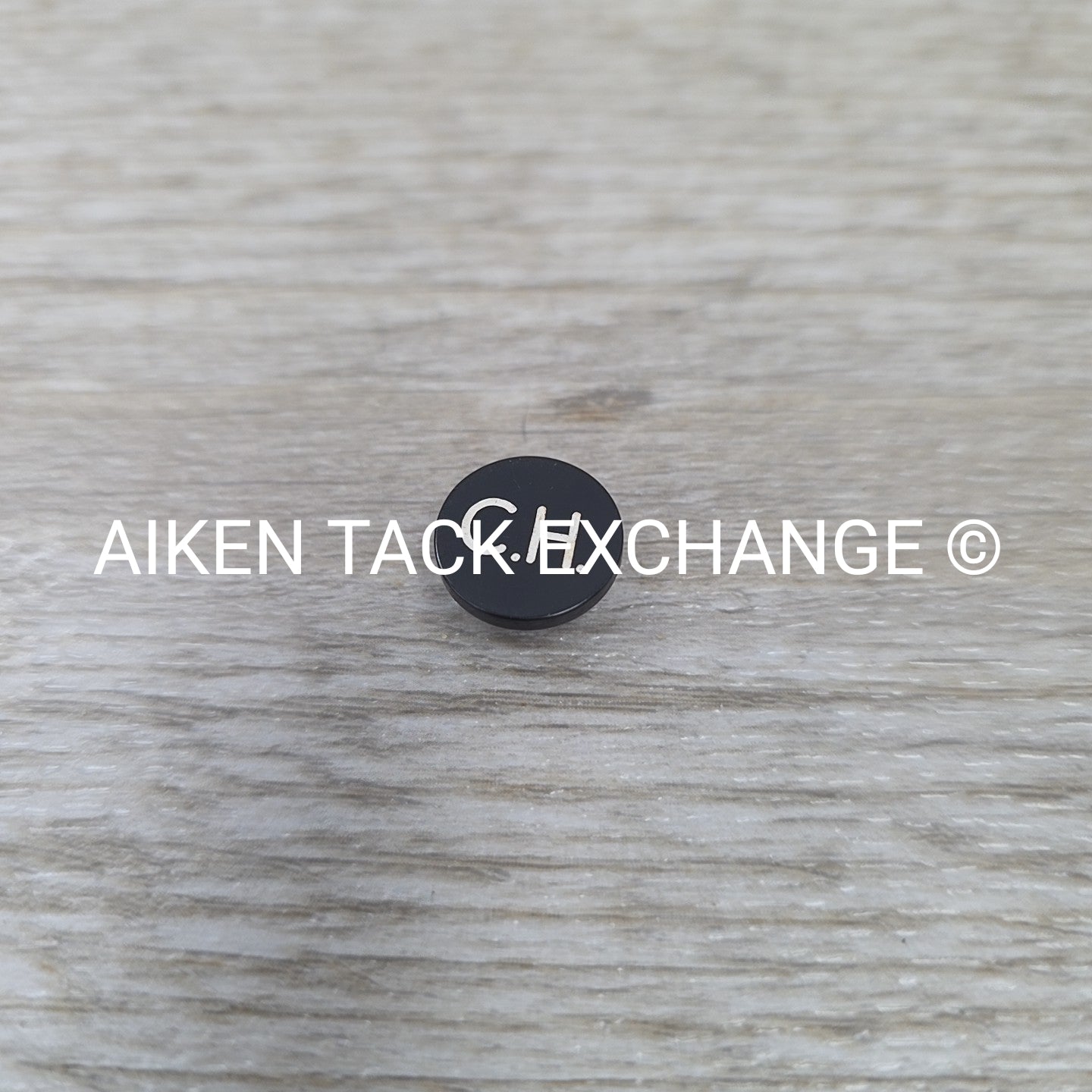 Camden Hunt Button, Small – Aiken Tack Exchange