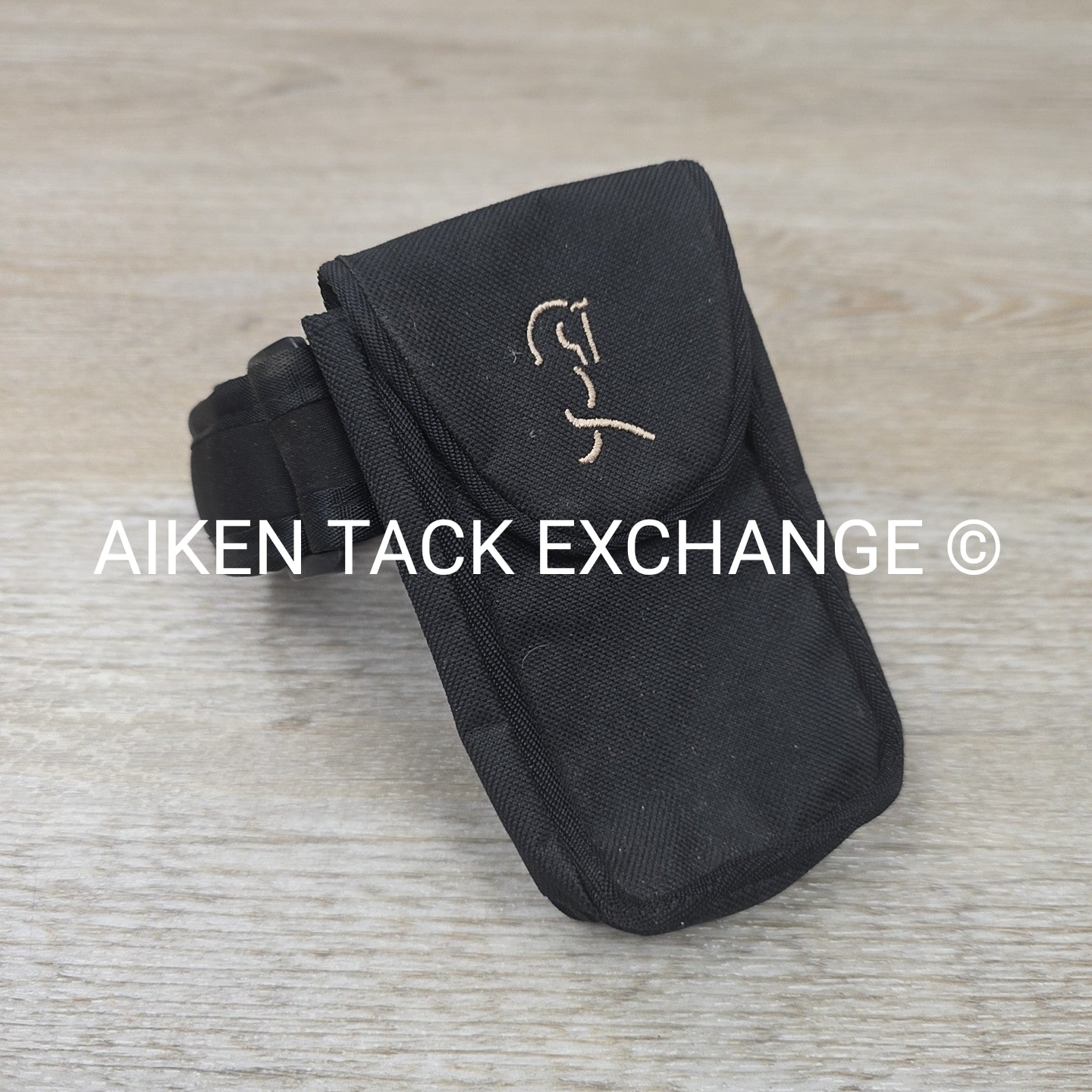 Woof Hoof Magnetic Cell Phone Holder – Aiken Tack Exchange