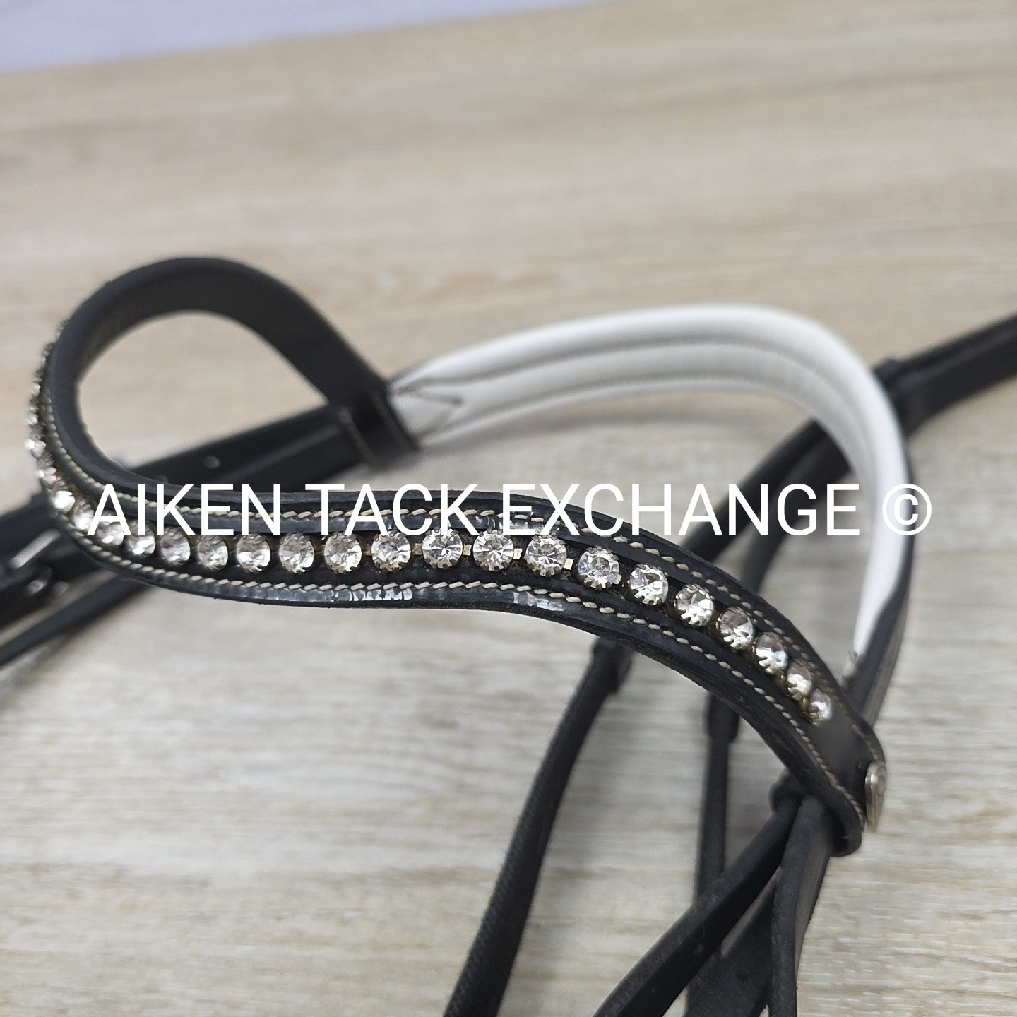 QHP Ahrodite Dressage Bridle with Cotton Web Reins, Black & White, Size ...