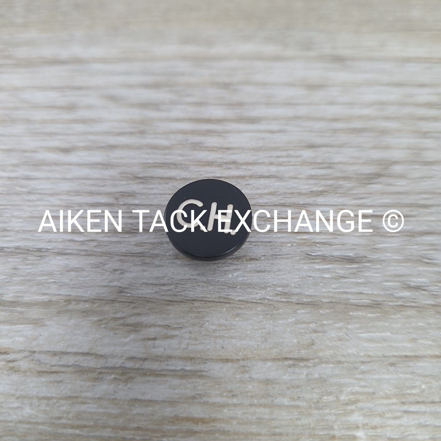 Camden Hunt Button, Small – Aiken Tack Exchange